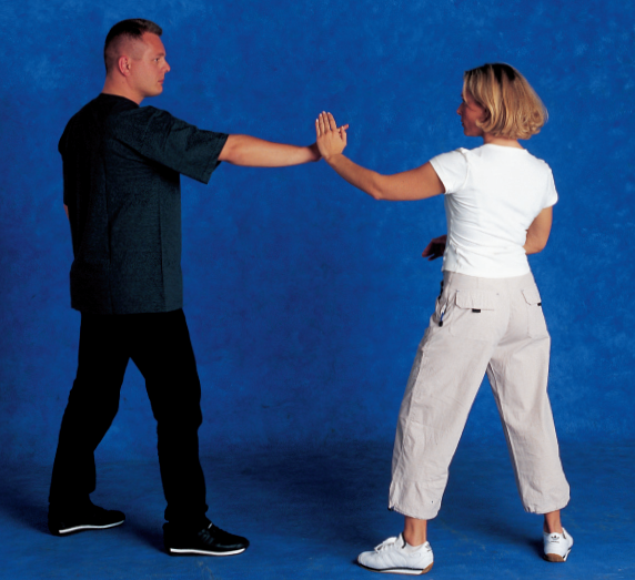 Curso de autodefensa femenina